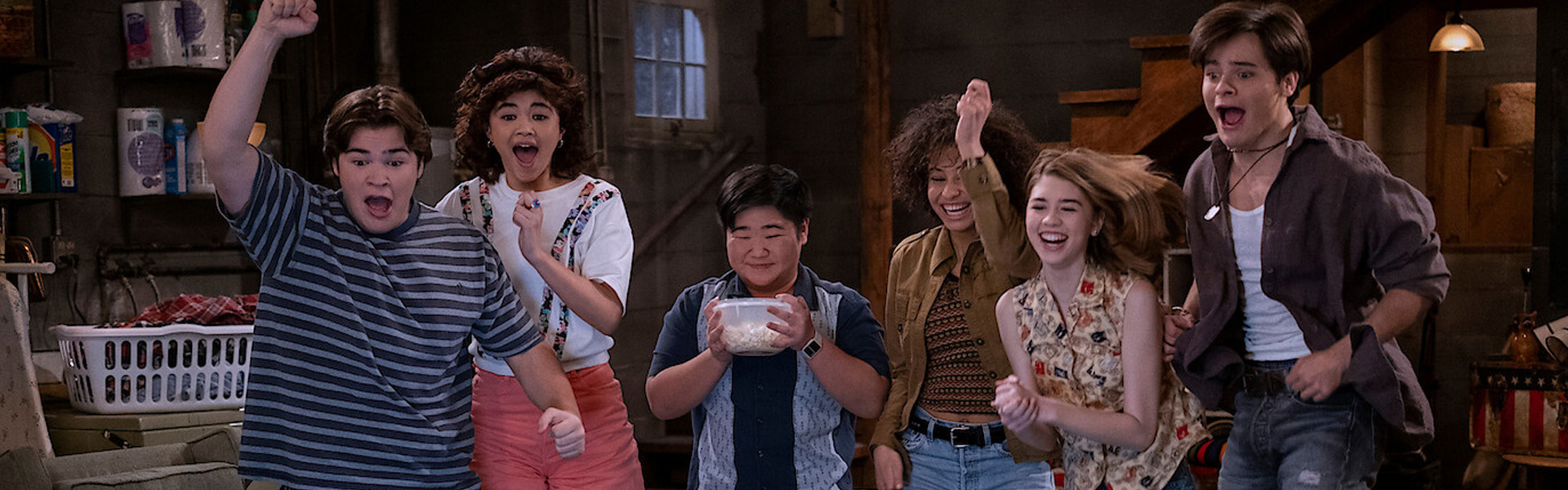Prikaz bez spojlera: That '90s Show – Kapsula nostalgije za vikend kod ...